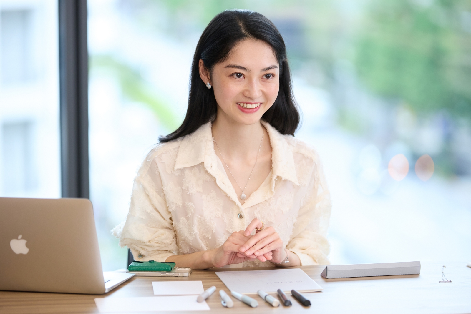 Designer's Impression｜Iri Nakamura日本的な美しさを感じる色が映える、ZOOM L1 - JOURNAL - ZOOM